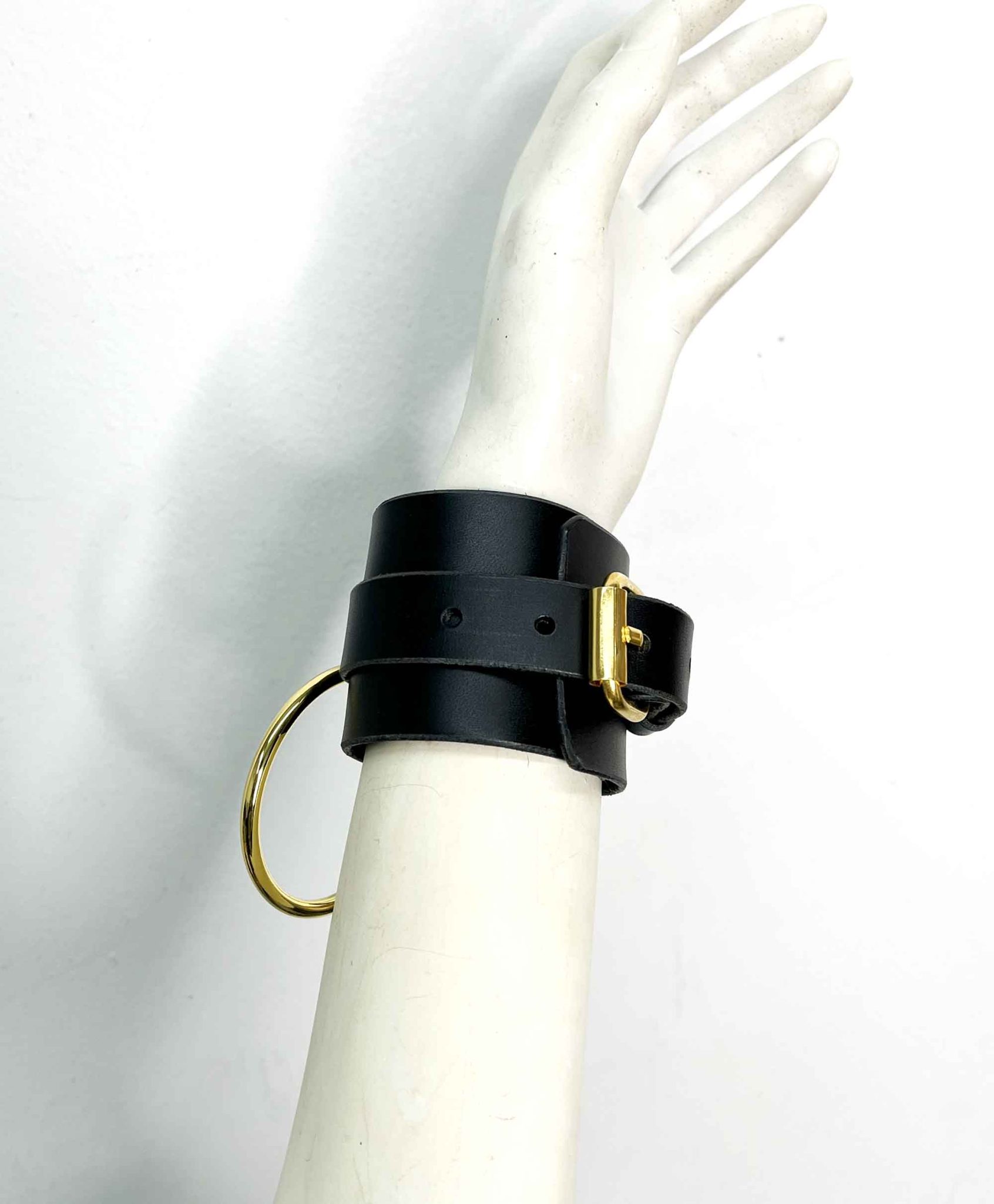 Gigi Classic Wide Leather Cuffs with O Ring | LoveLornLingerie